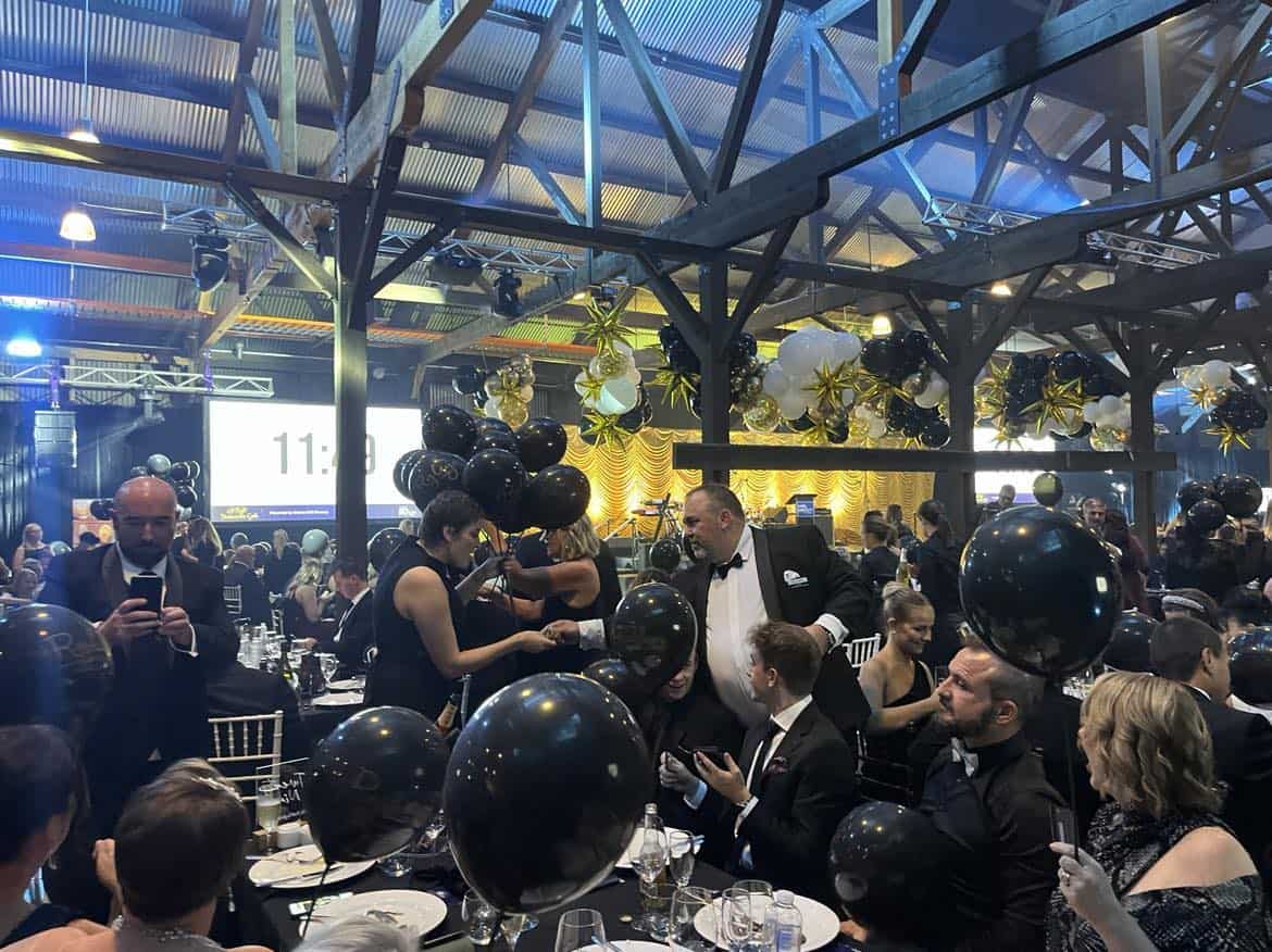 Night at Gala smashes LifeFlight fundraising record - LifeFlight
