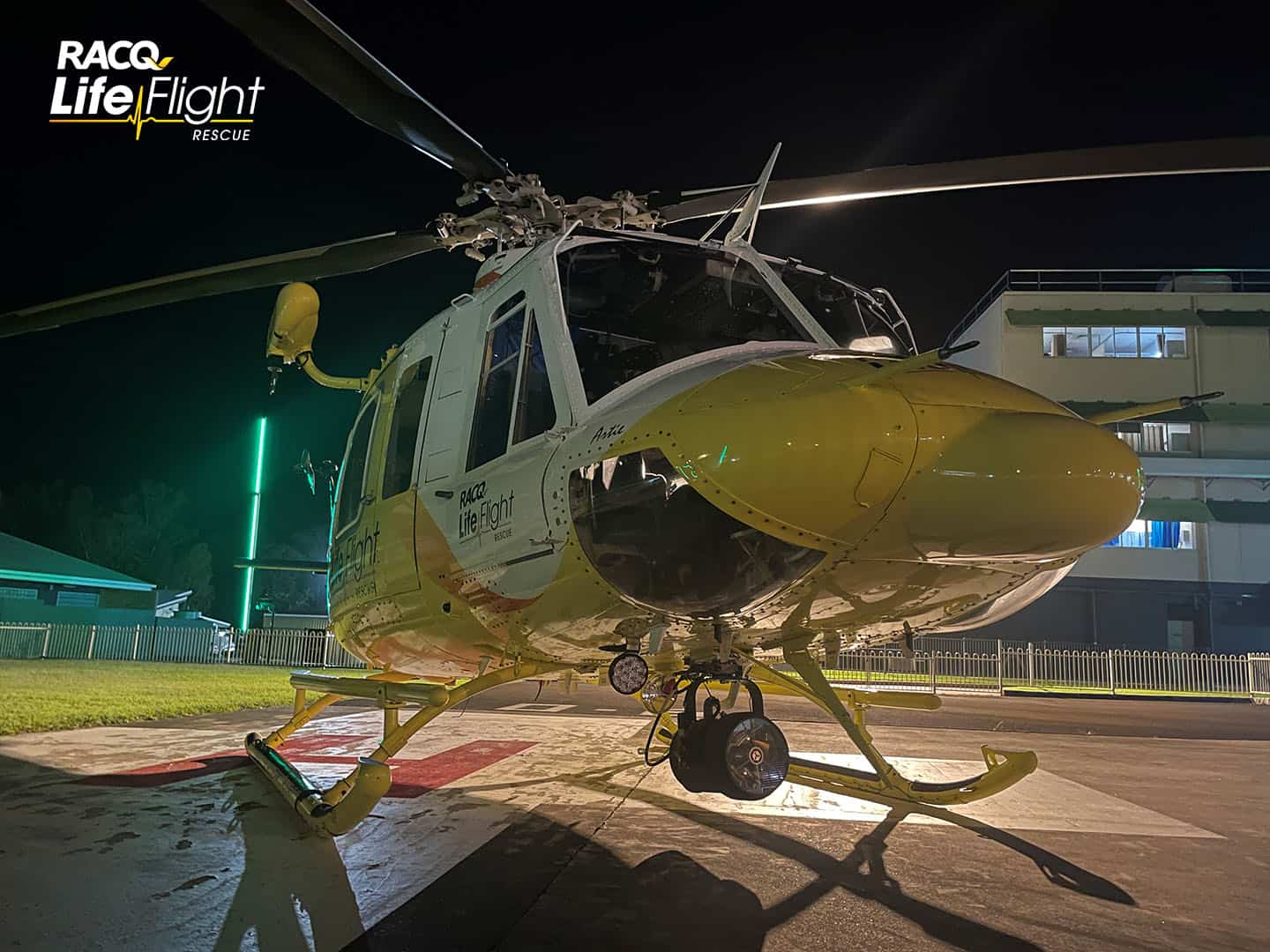 RACQ LifeFlight Rescue airlifts woman stung by jellyfish - LifeFlight
